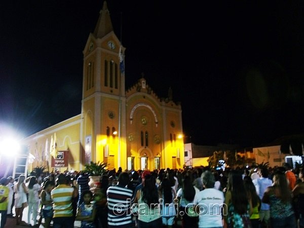Milagres-CE: Católicos participam da abertura da festa da padroeira ...